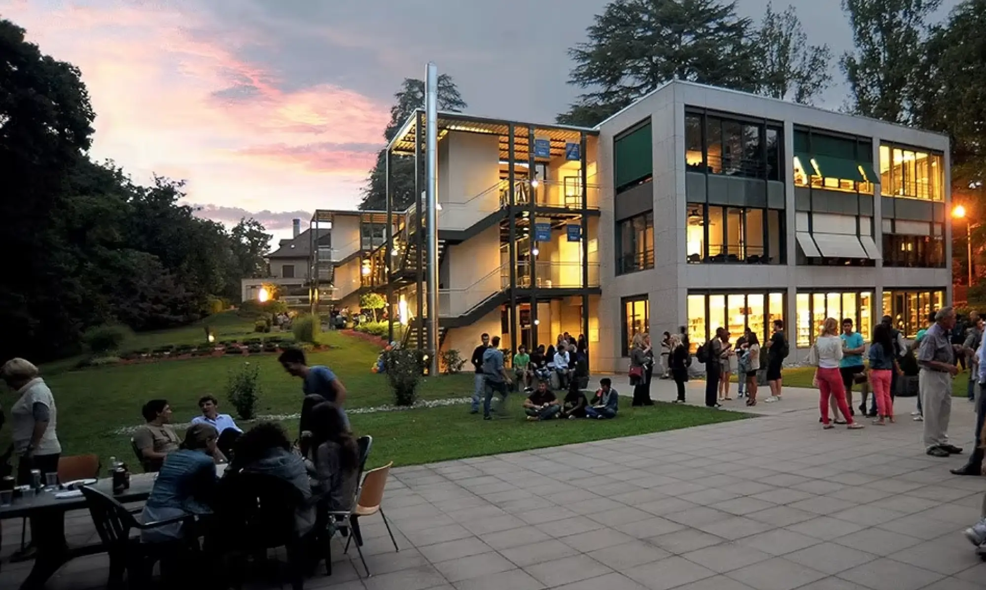 Chubb Sicli schützt die Webster University Geneva mit umfassenden Brand ...