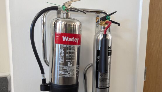 Fire Extinguishers - Chubb Fire & Security : UK - EN